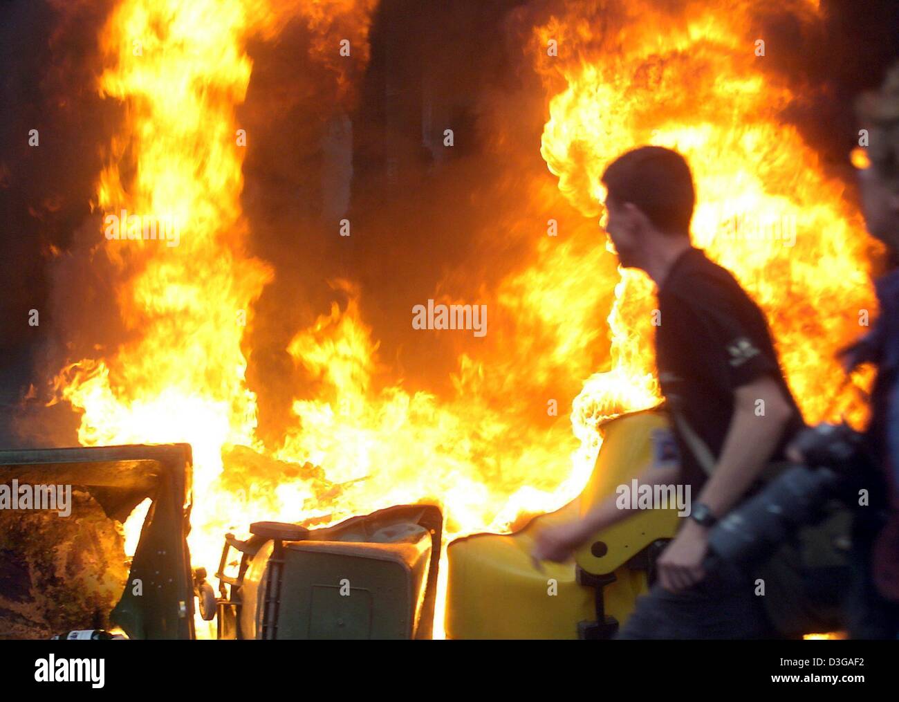 Unrest conflicts war war riots politics pol fire burning barricade ...