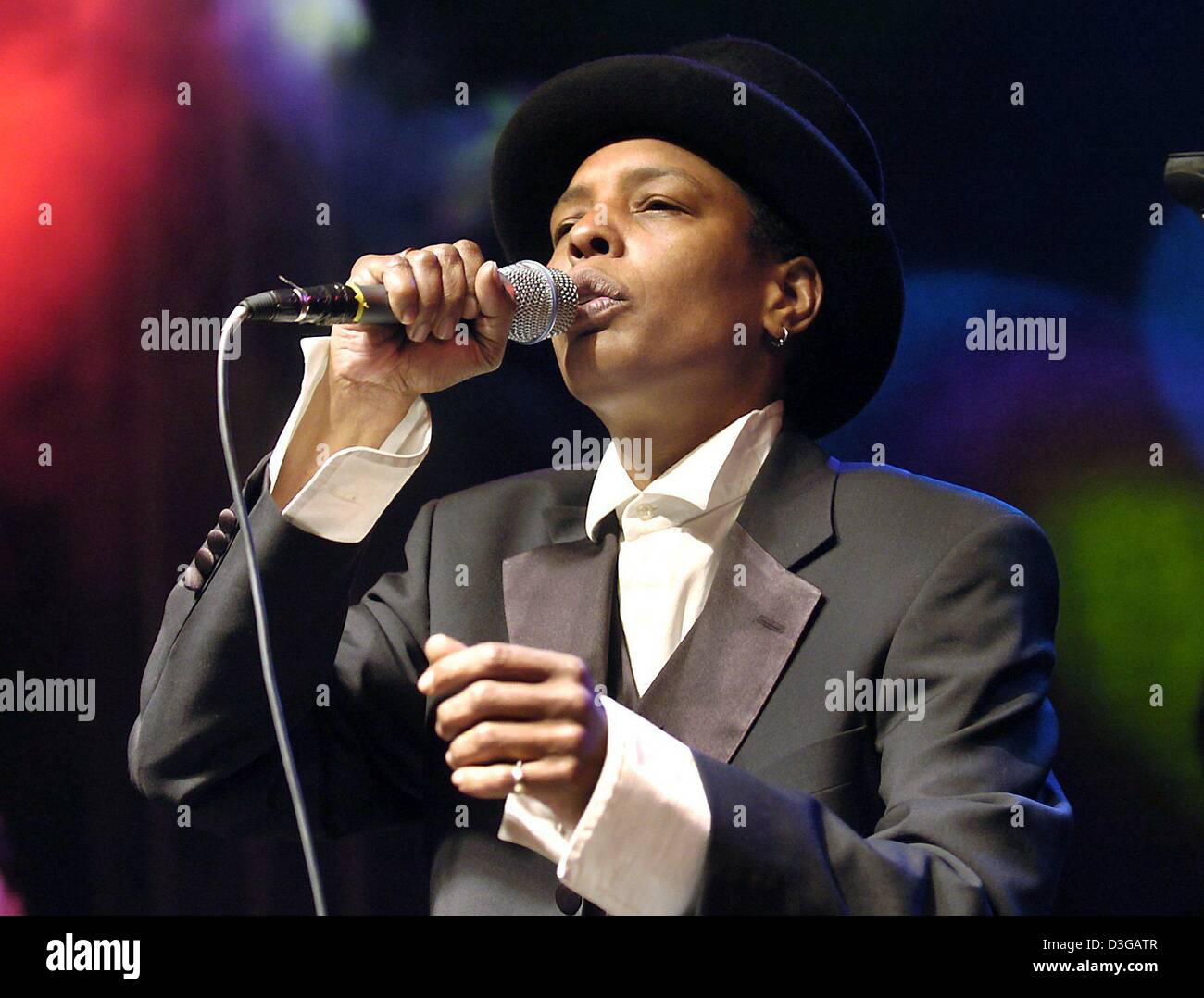Marla singer hi-res stock photography and images - Alamy