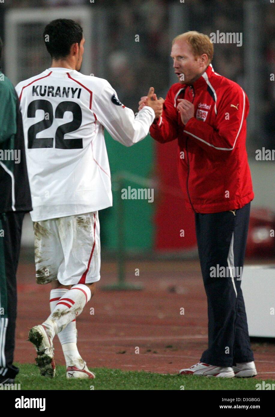 Sports spo soccer clap happy coach player handshake germany hi-res ...