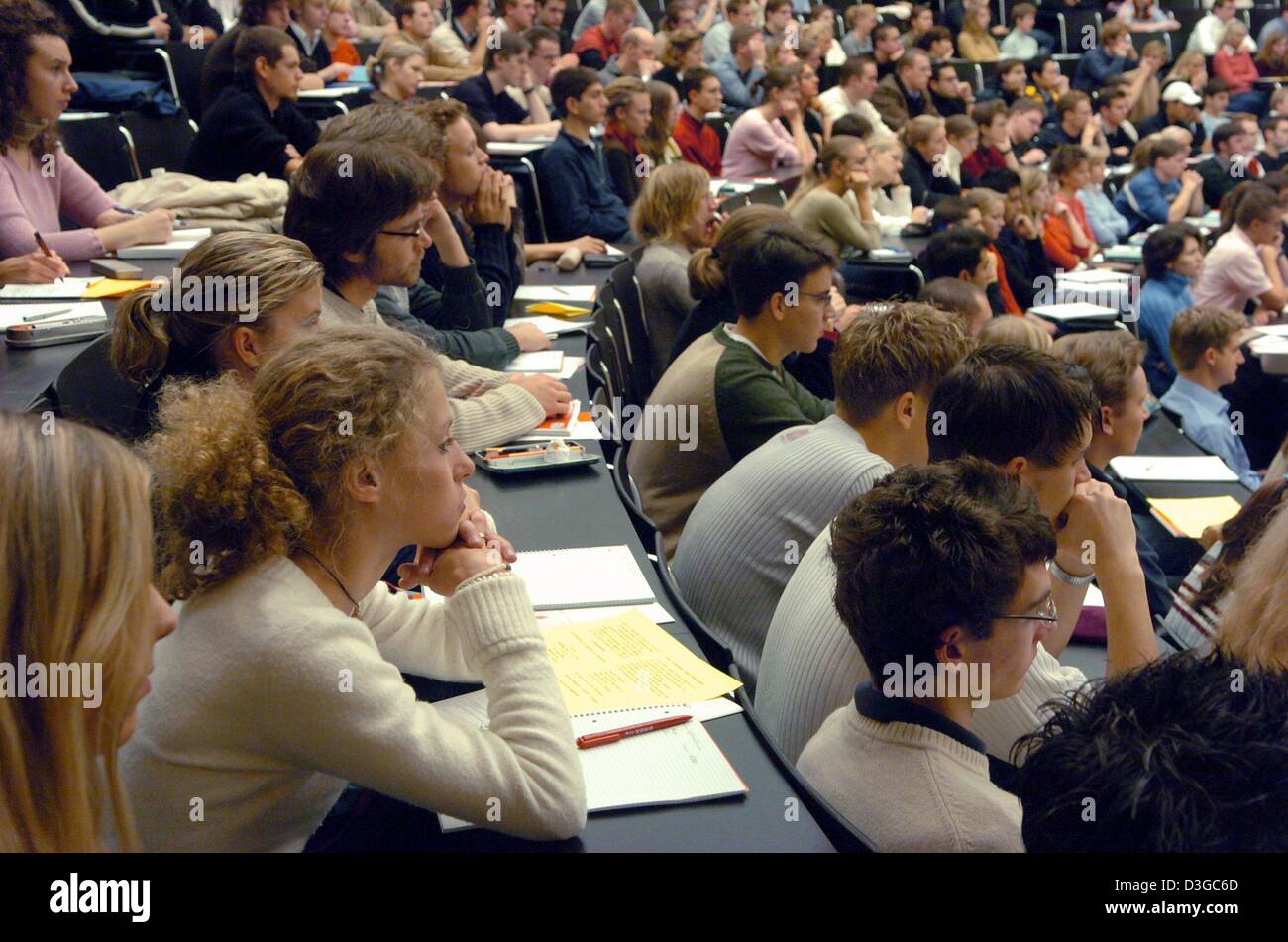 18 05 2004 hi-res stock photography and images - Alamy