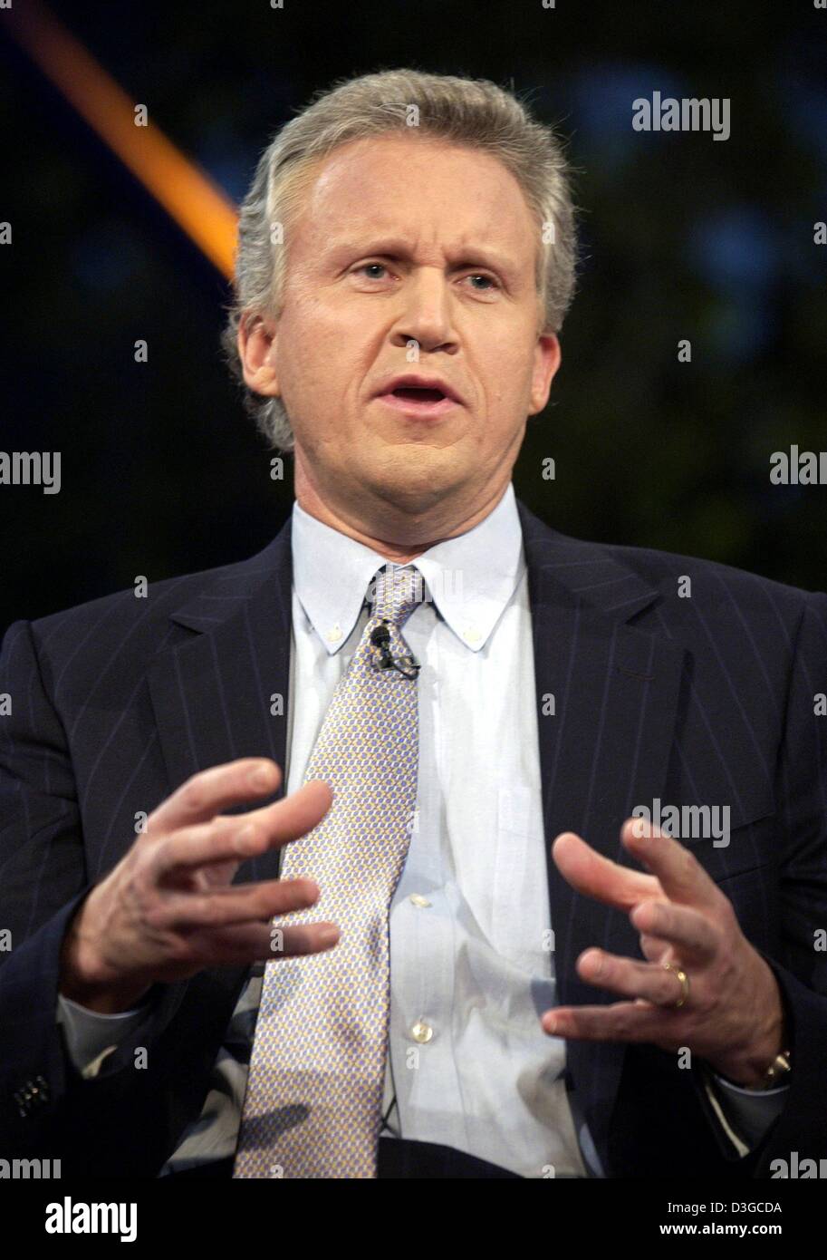 Economy business finance ebf transport gesture talking germany hi-res ...