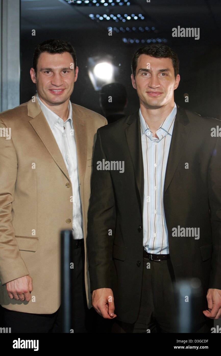 Ukrainian brothers vladimir vitali klitschko hi-res stock photography ...