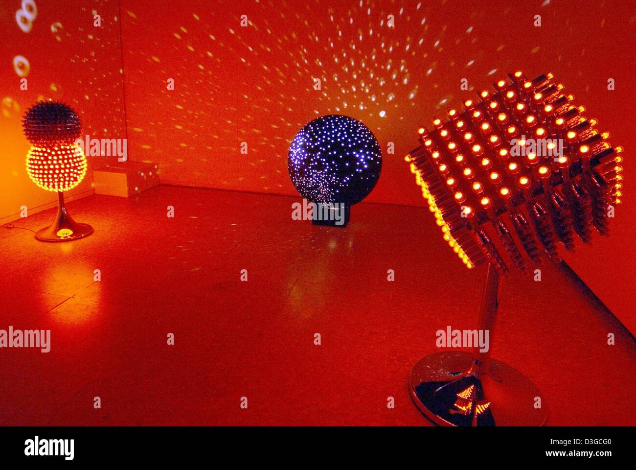 Arts culture entertainment ace arts light art illuminated lichtkunst ...