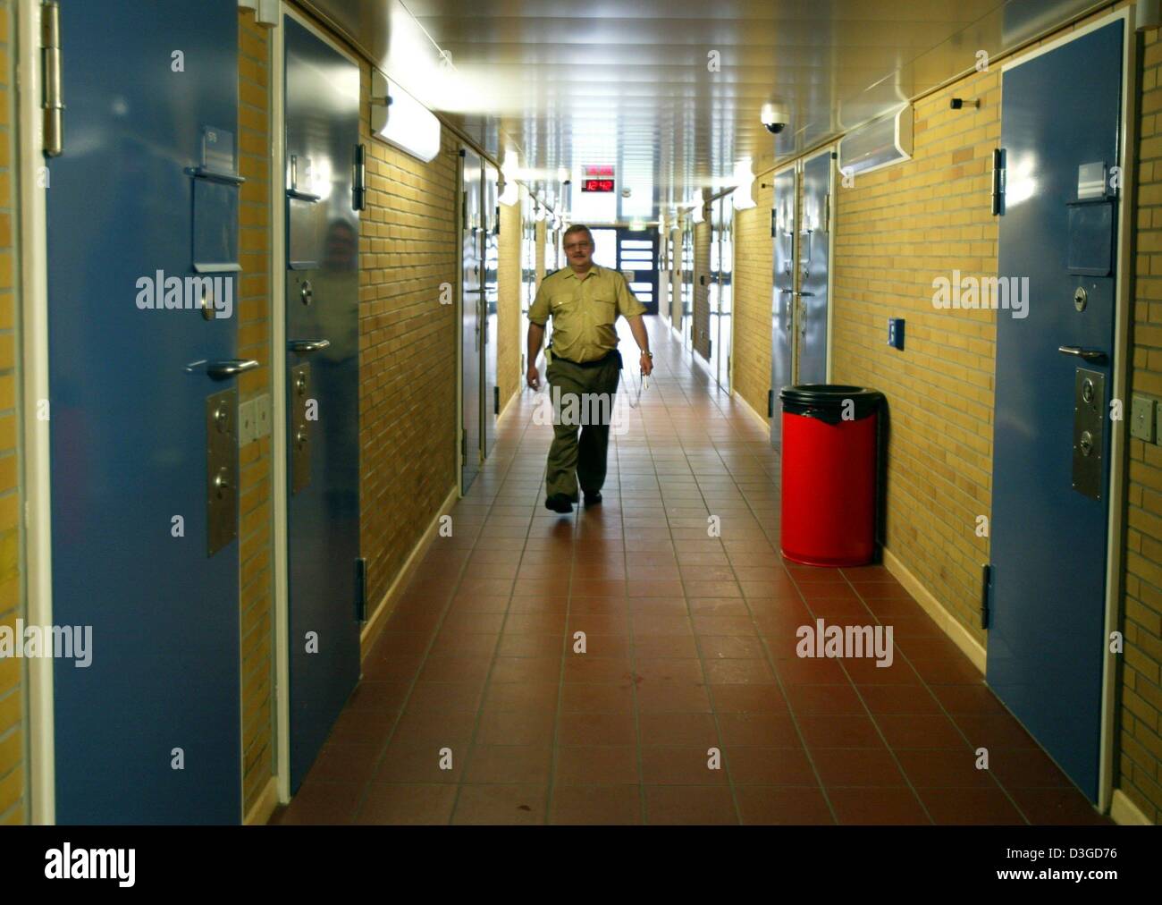 Correctional officer hi-res stock photography and images - Alamy