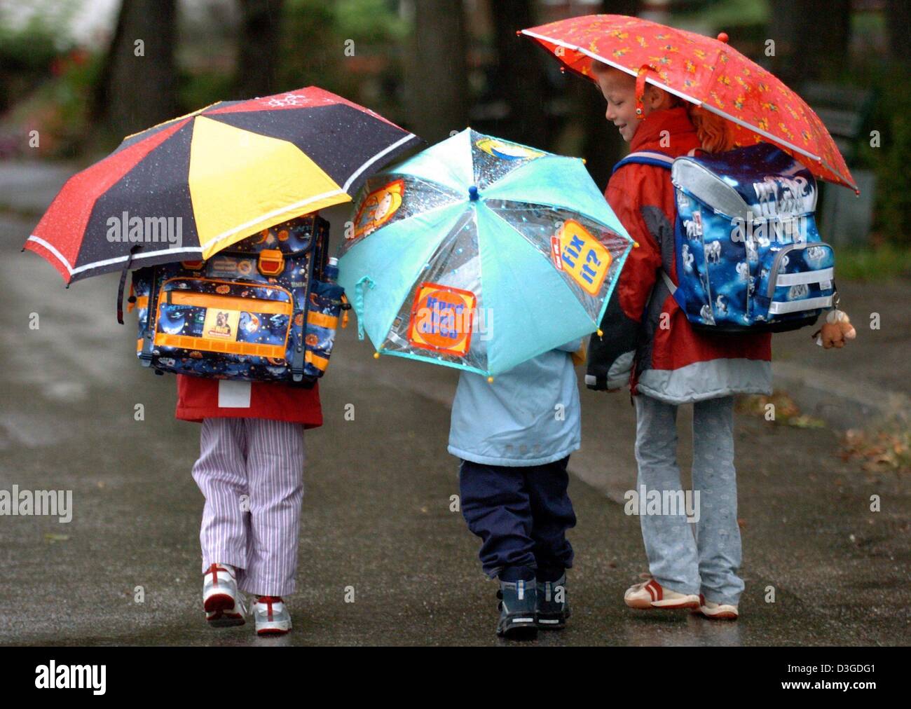 First graders group hi-res stock photography and images - Alamy