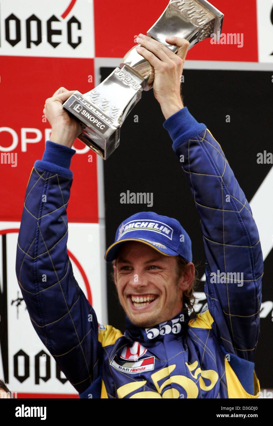 Jenson button trophy hi-res stock photography and images - Alamy