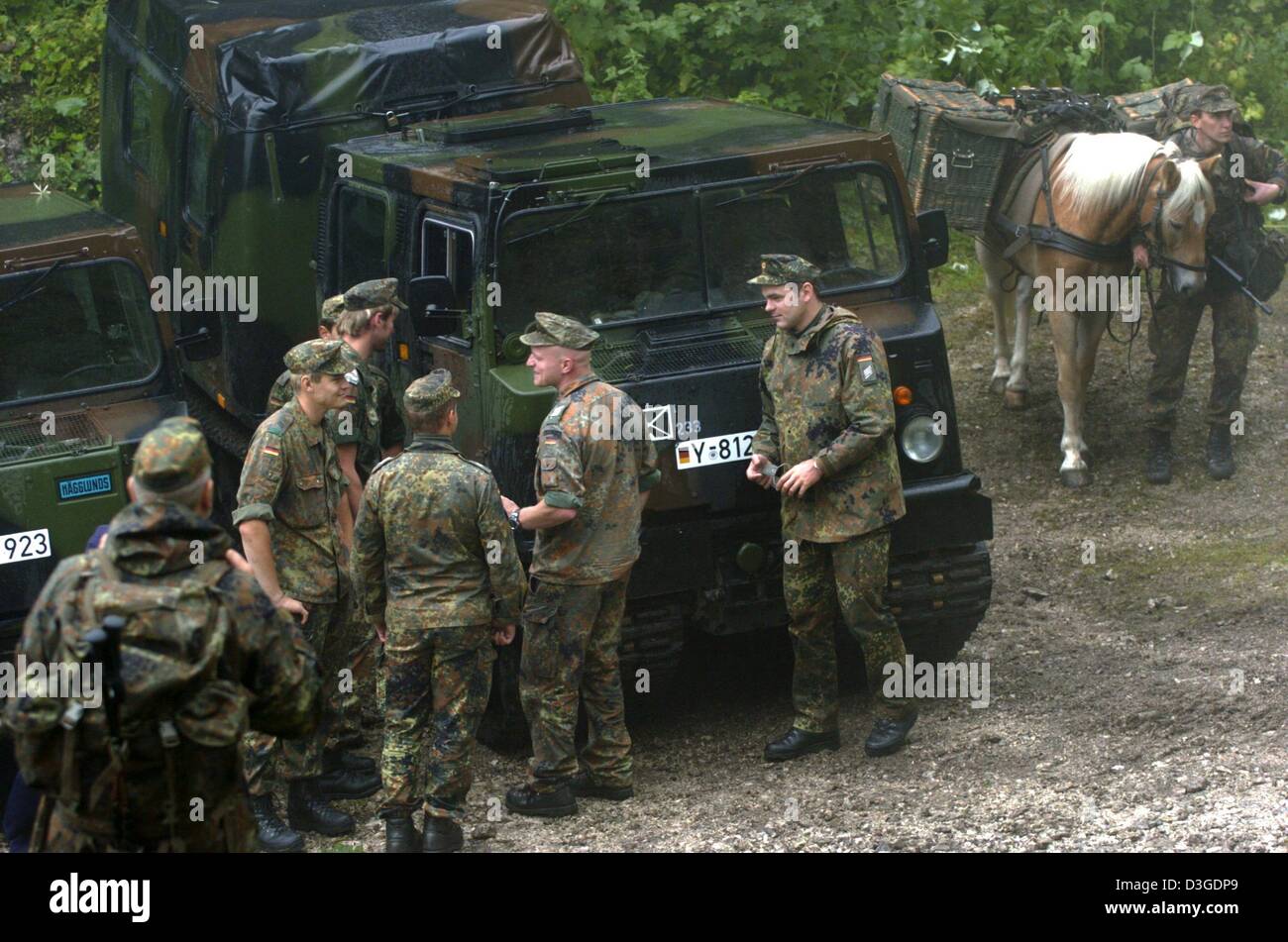 Politics pol defence army military soldiers uniforms trucks horses ...