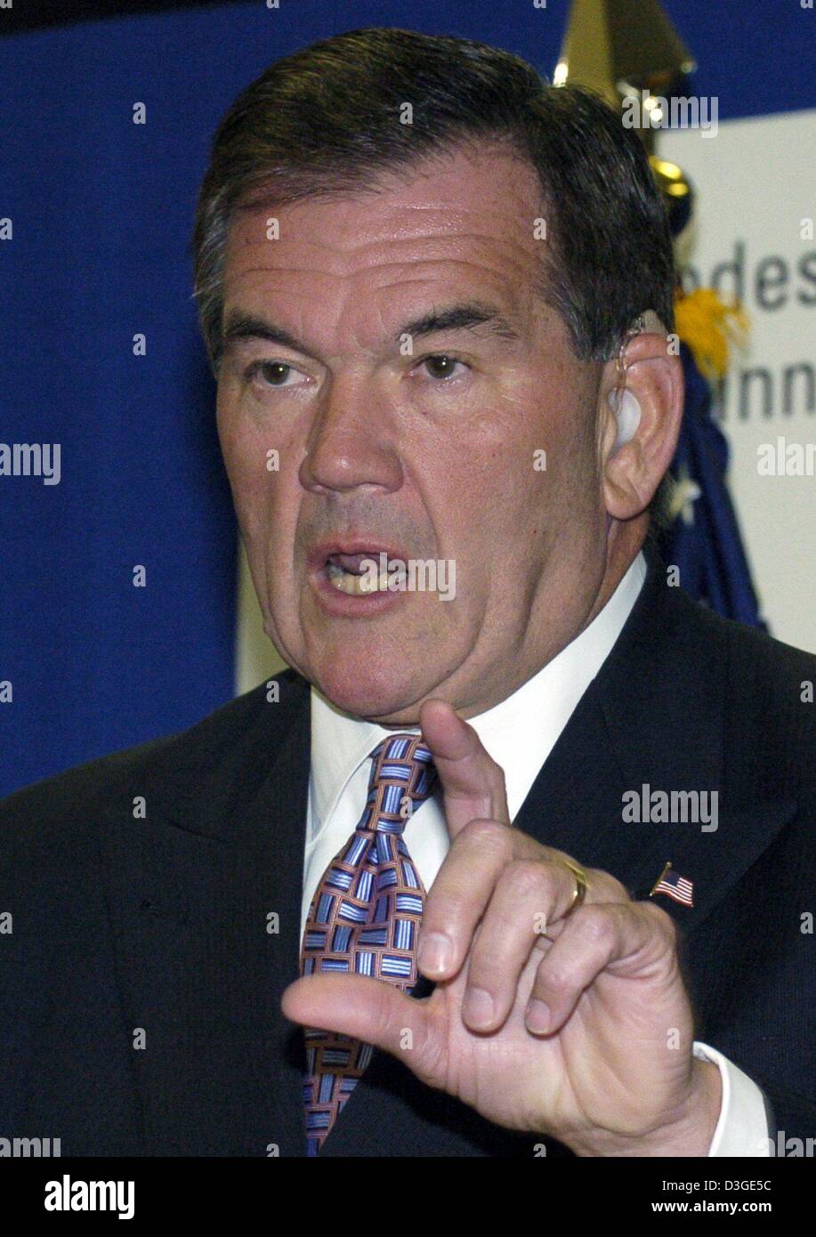 Homeland security tom ridge hi-res stock photography and images - Alamy