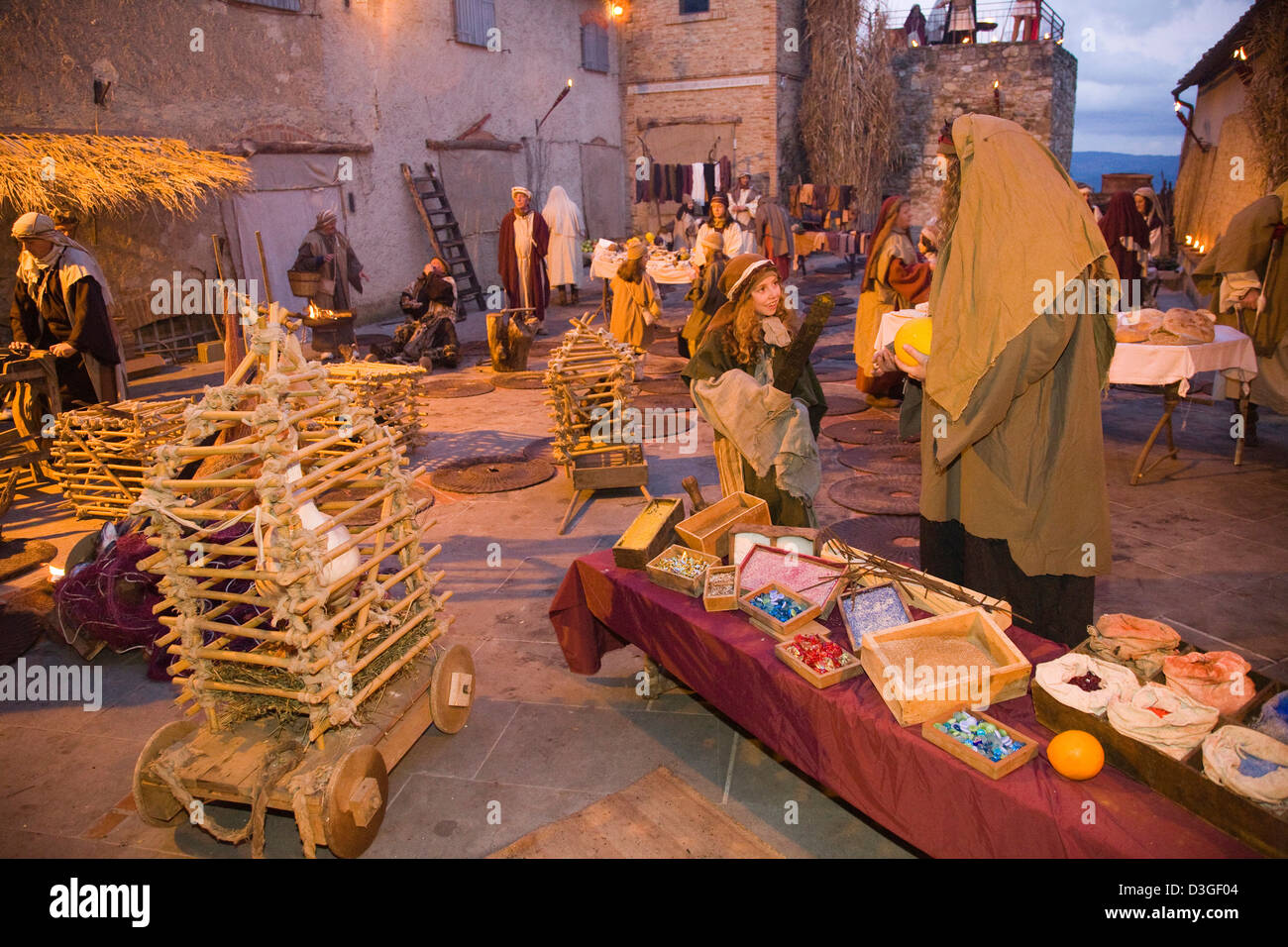 Costume elsa hi-res stock photography and images - Alamy