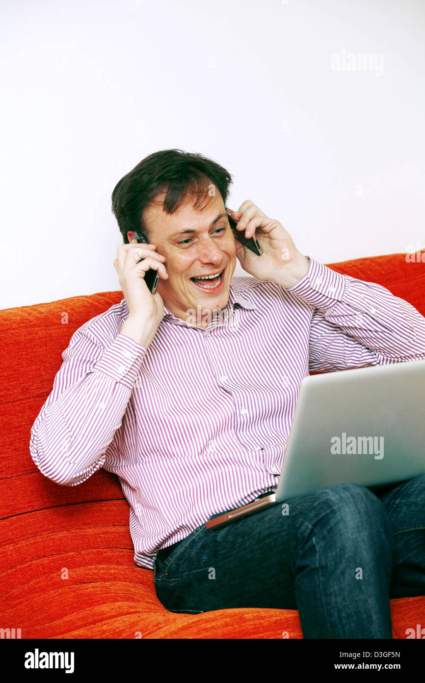 MAN ON THE PHONE Stock Photo - Alamy