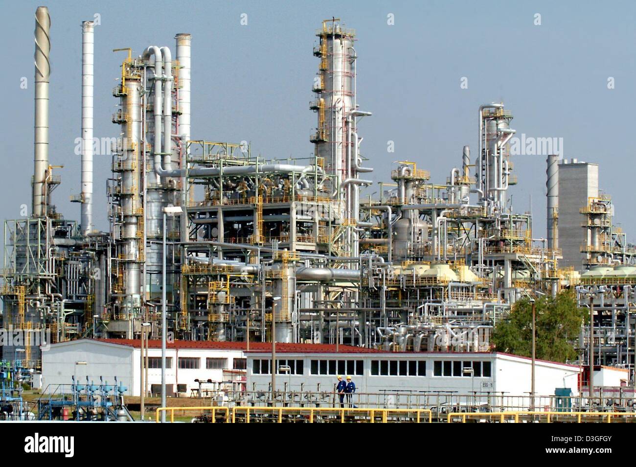 Oil Refinery Leuna Stock Photos & Oil Refinery Leuna Stock Images - Alamy