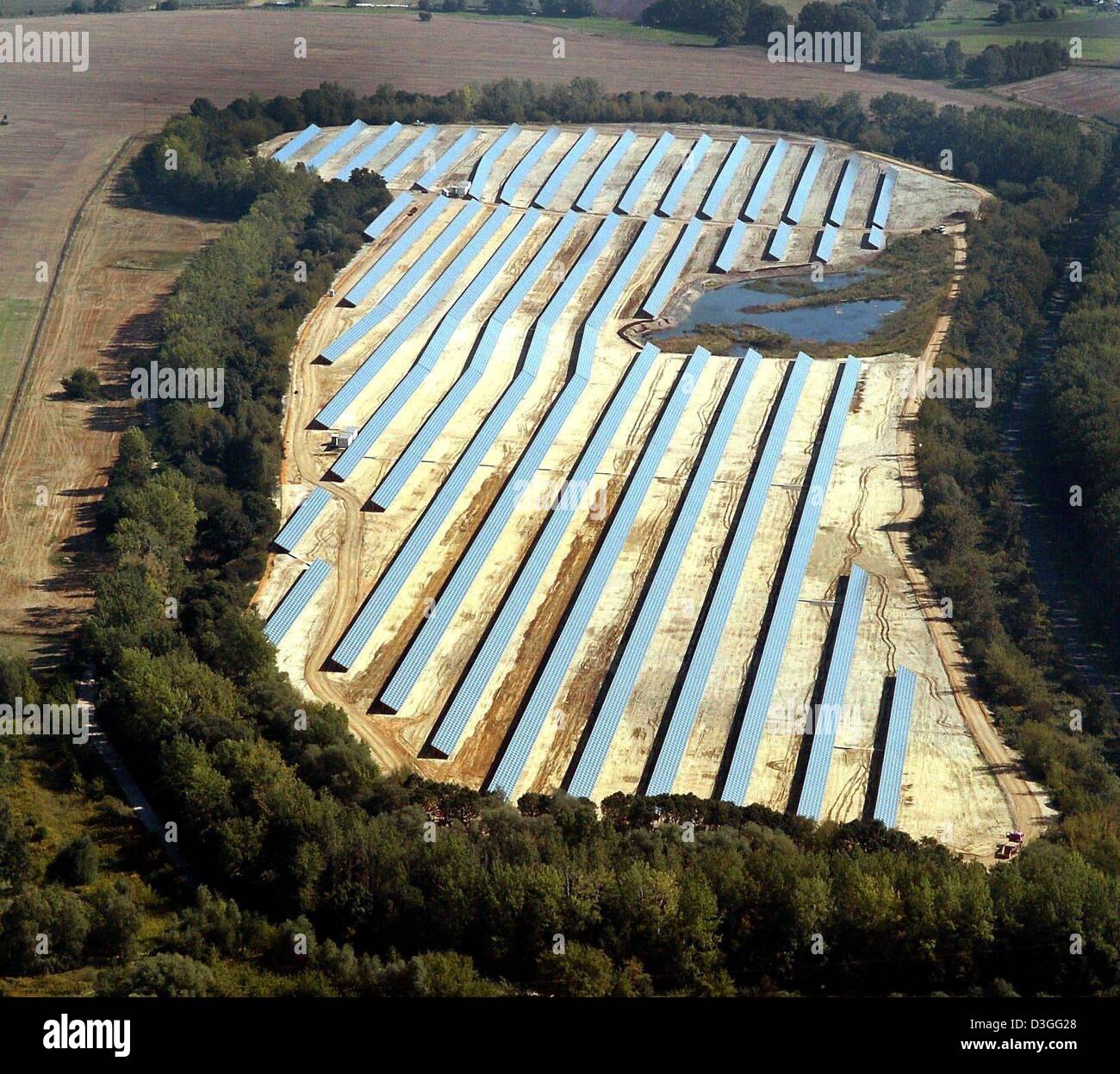 (dpa) - The world's largest solar power plant has been put into ...