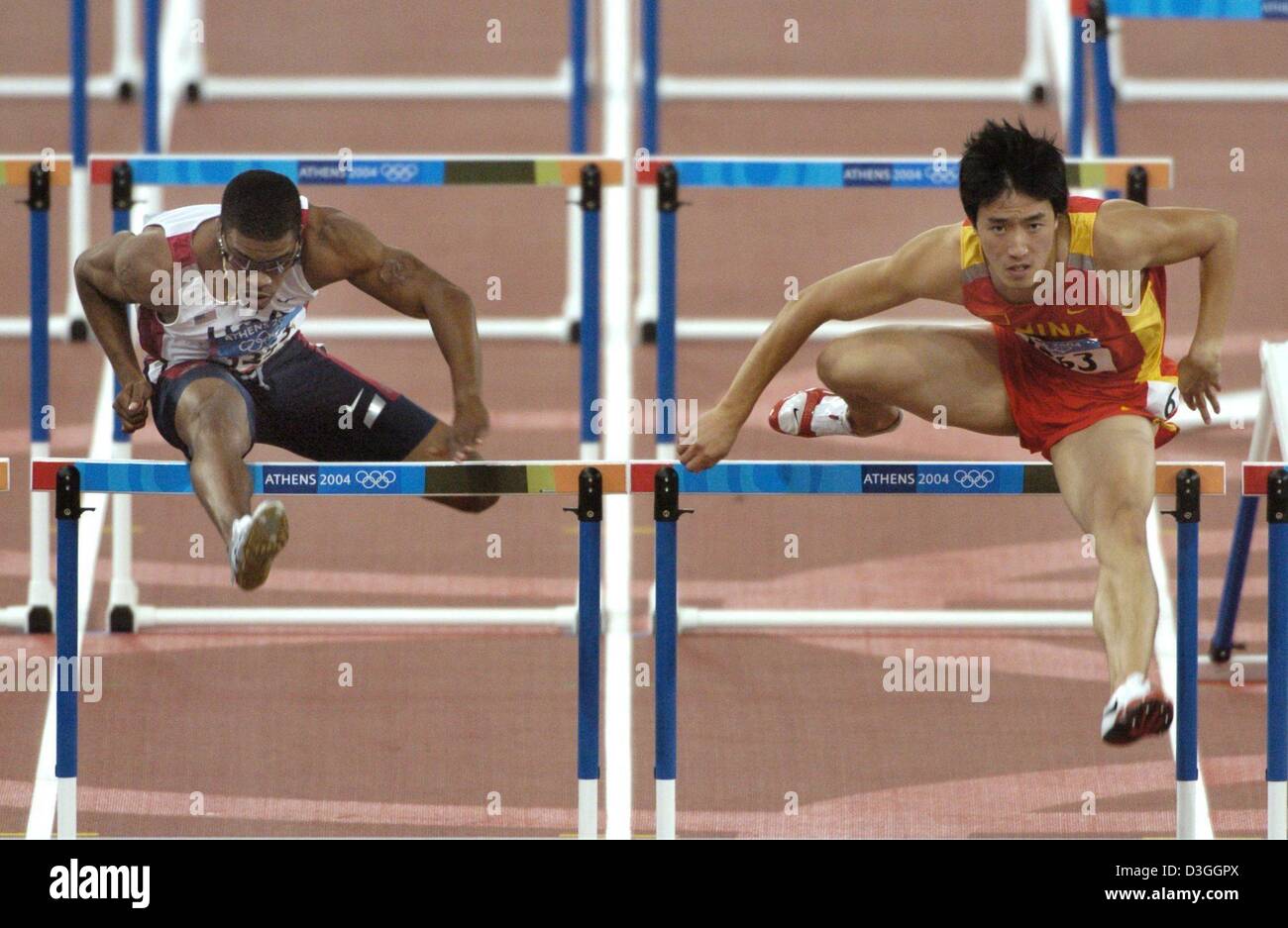 (dpa) - Liu Xiang (R) of China and Terrence Trammell from the United ...