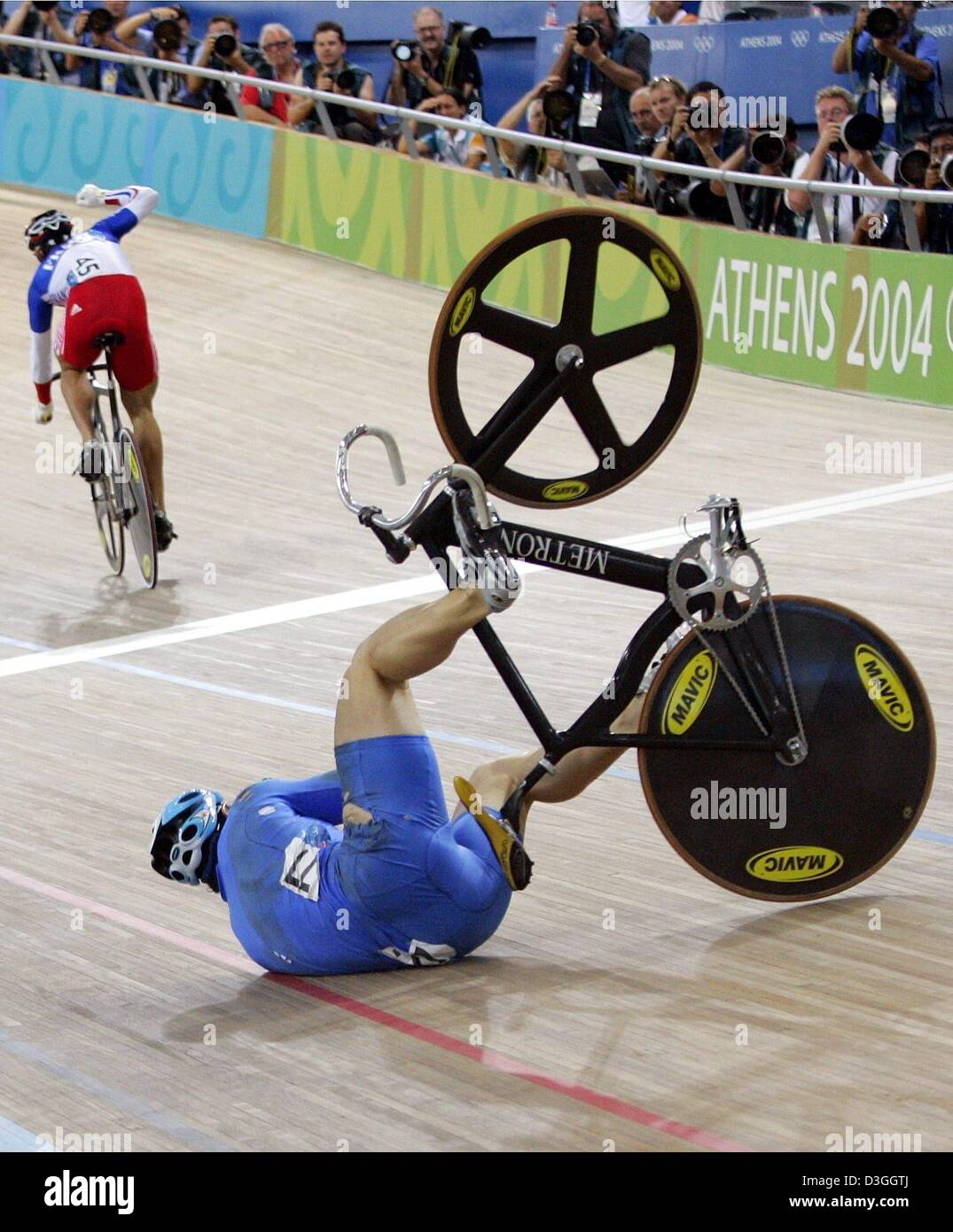 (dpa) - Labros Vasilopoulos of Greece crashes in the Men's Olympic ...