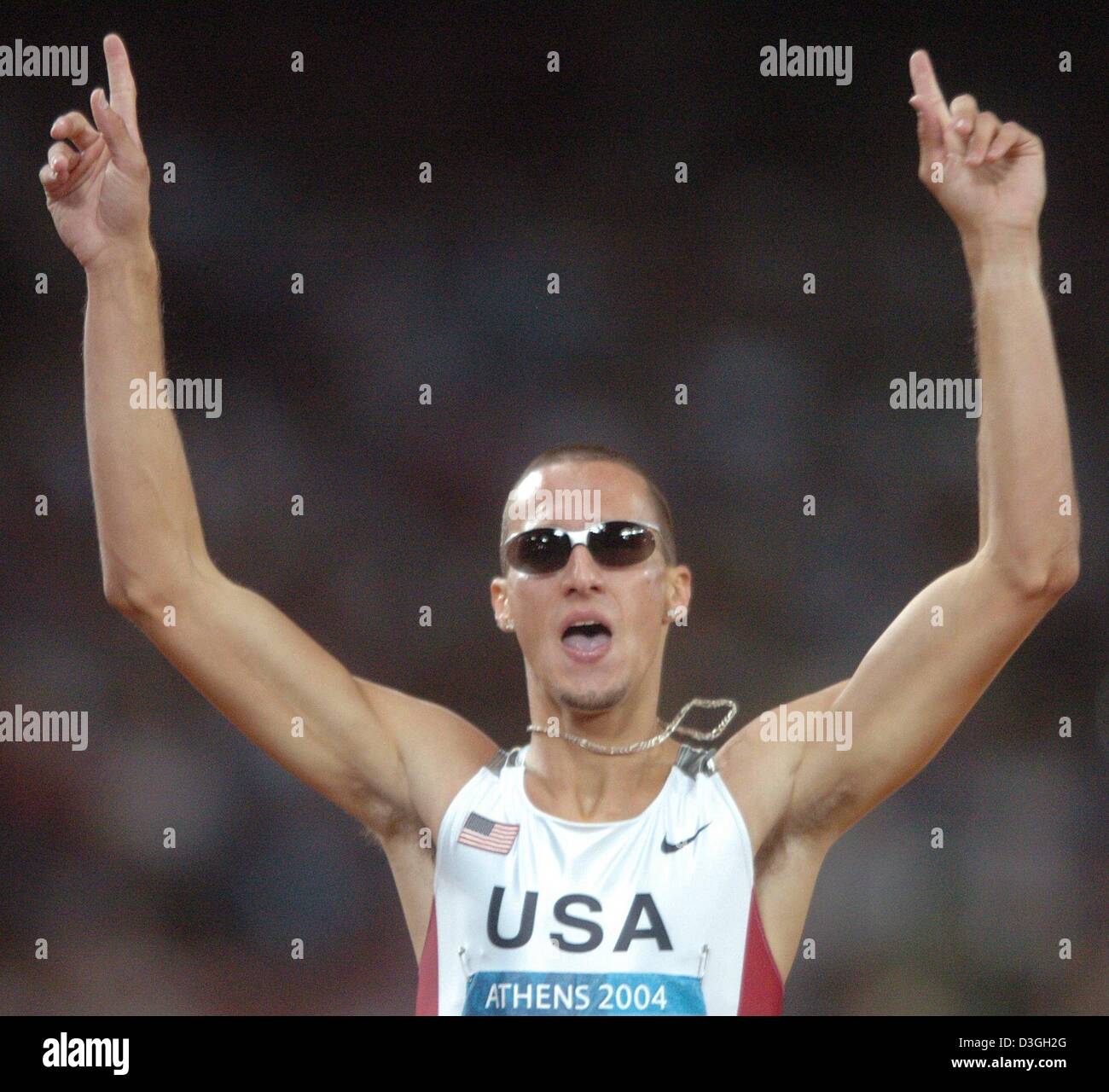 (dpa) - Jeremy Wariner from the United States jubilates after winning ...