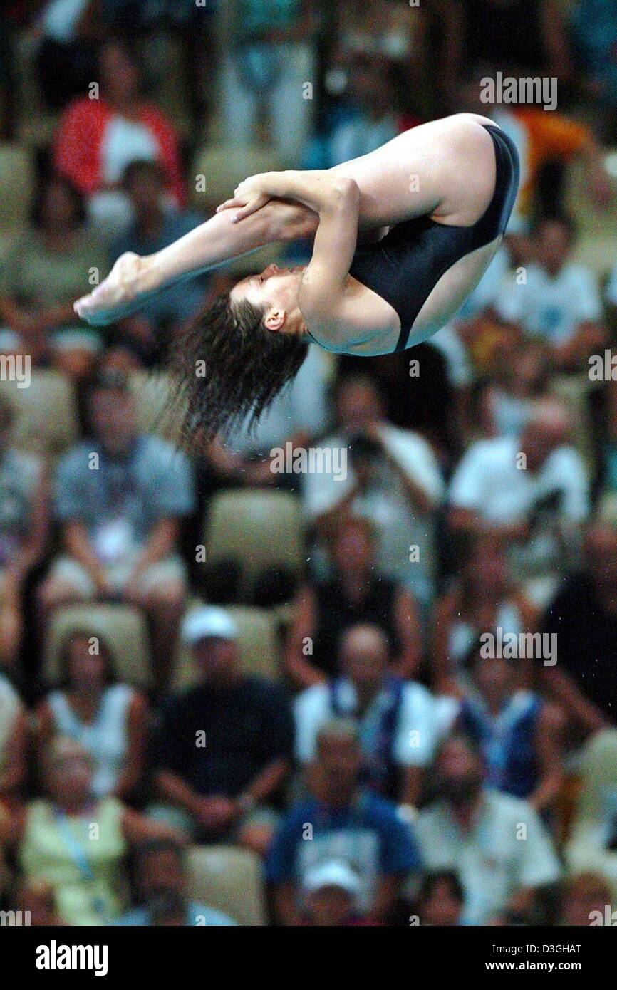 Womens diving platform hi-res stock photography and images - Alamy