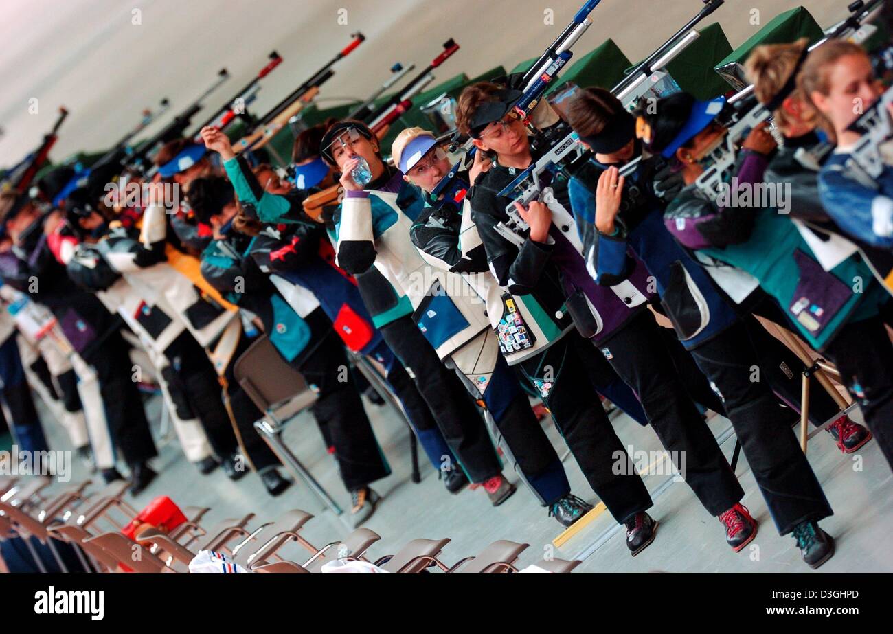 (dpa) - Shooters in action during the women's 10m air rifle qualifying ...