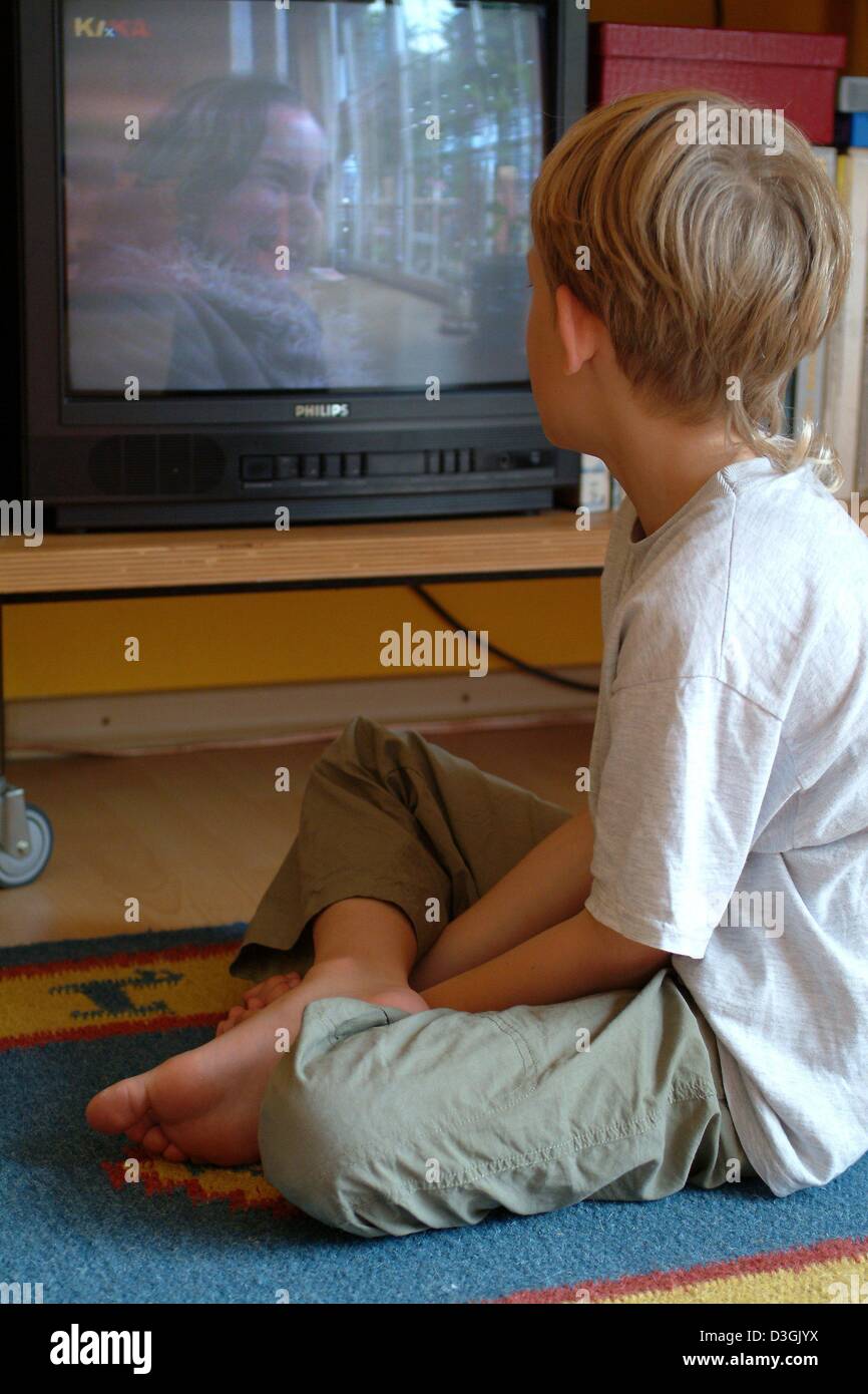 Kids tv programme hi-res stock photography and images - Alamy