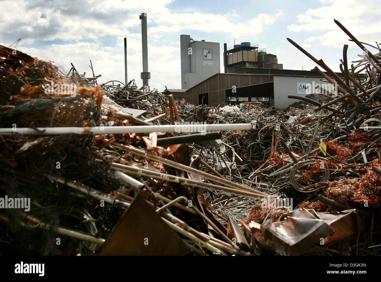 Copper recycling plant hi-res stock photography and images - Alamy
