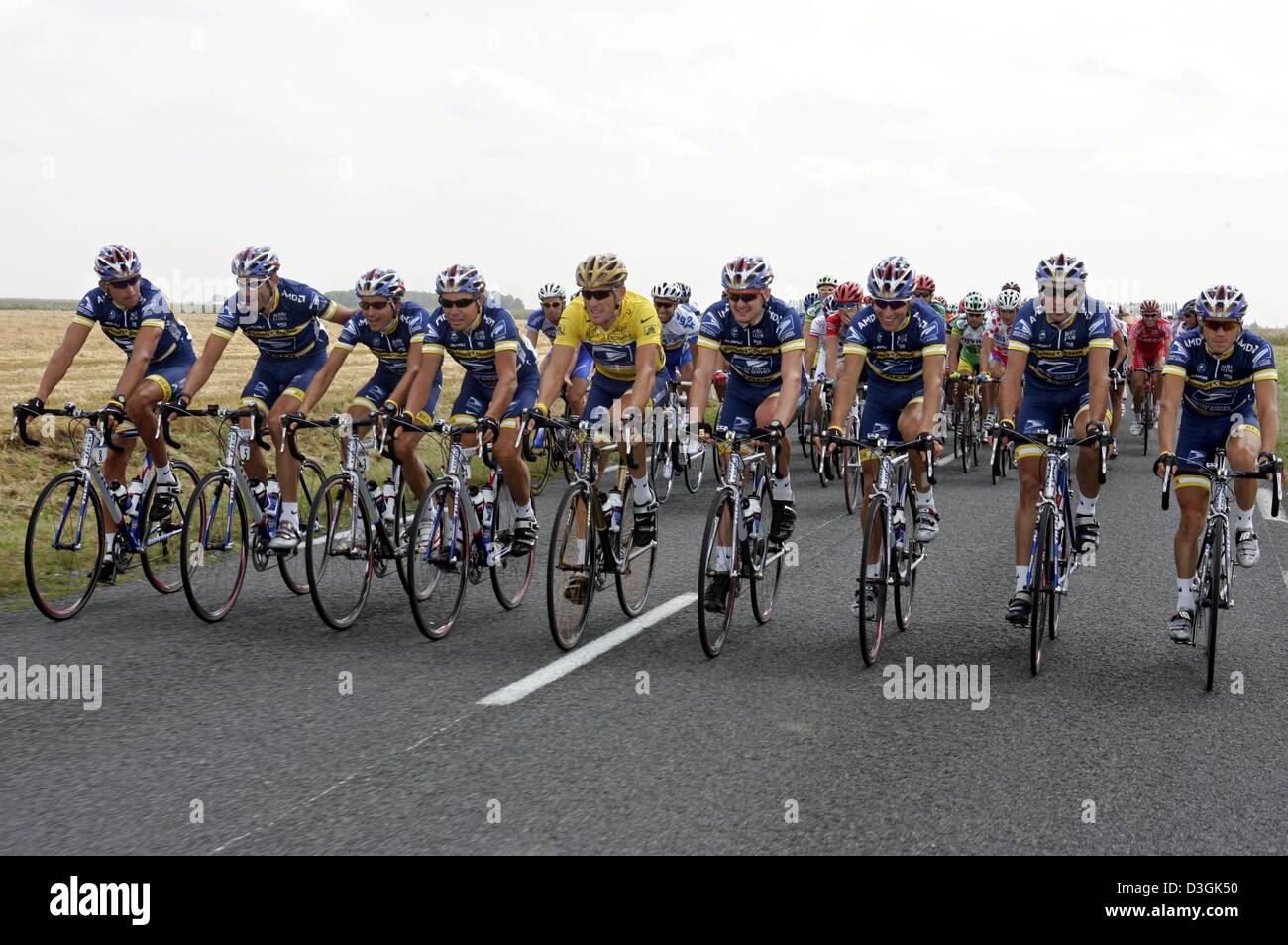 Us postal team rider lance hi-res stock photography and images - Alamy