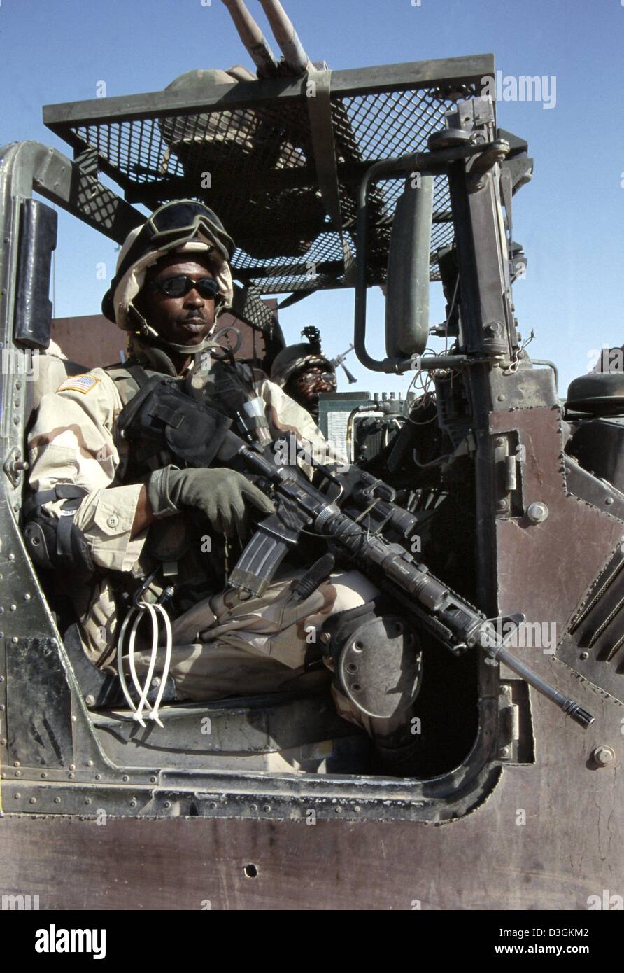 (dpa) - A US soldier of the Task Force 1st Battalion 1st Field ...