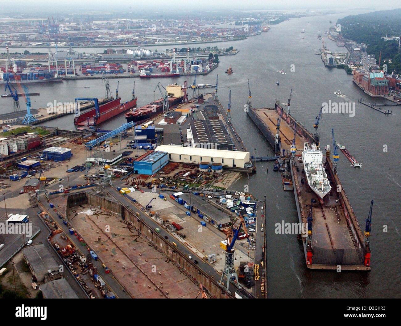 Economy business finance ebf transport shipyard docks ships container ...