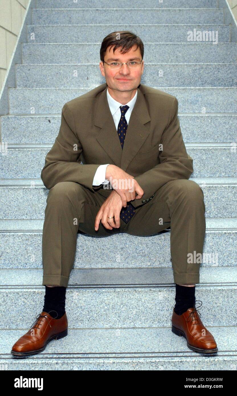 (dpa) - Prince Heinrich of Hanover, pictured in Hamburg, 13 July 2004 ...