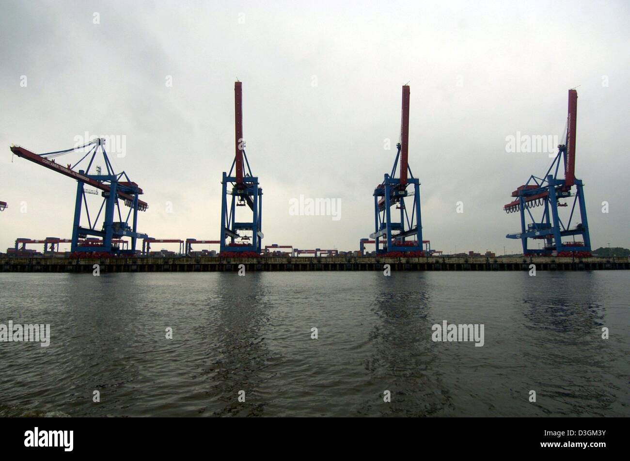 (dpa) - The new container terminal is still empty and deserted in ...