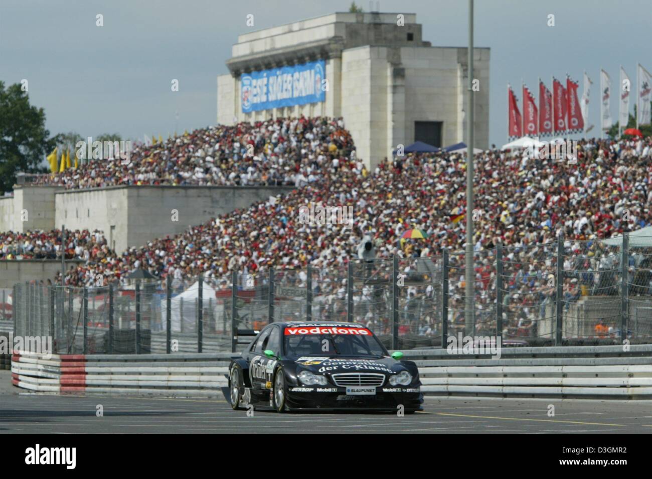 (dpa) - British DTM pilot Gary Paffett steers his AMG-Mercedes C class ...