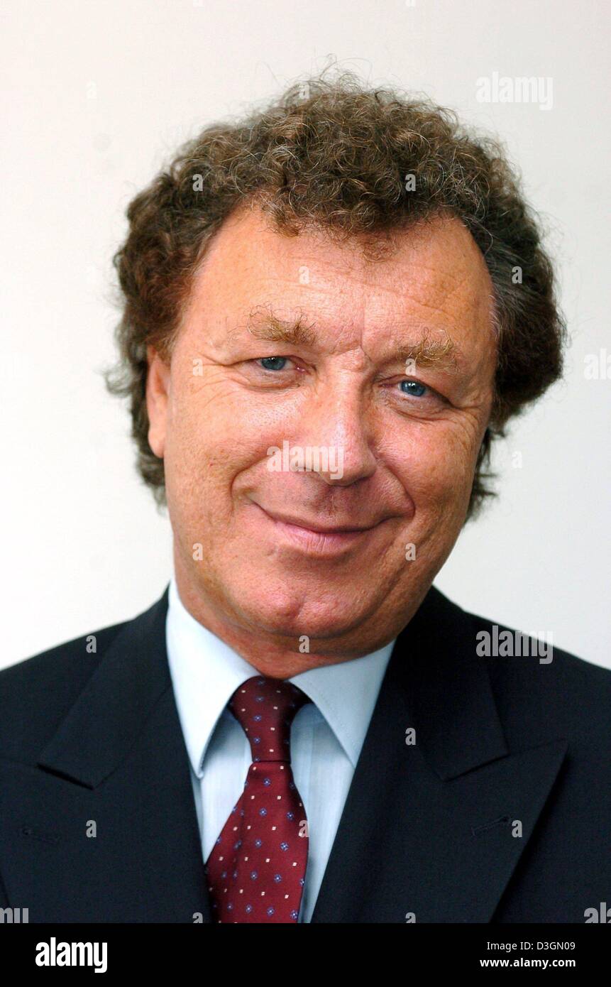 (dpa) - Christof Prick, new head conductor at the state theatre in ...