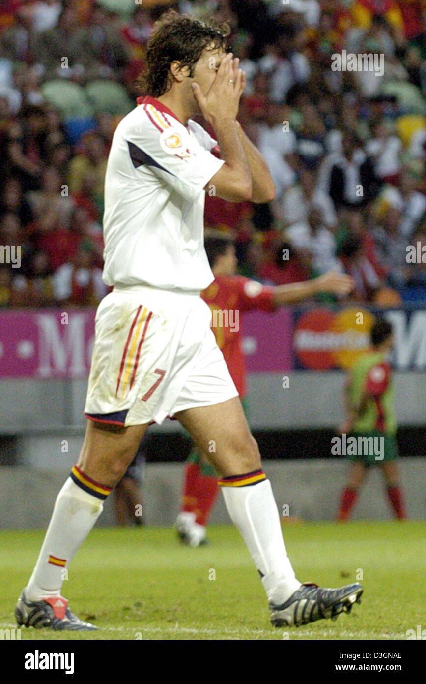 Sports spo soccer gesture sad hands face fans pitch portugal hi-res ...