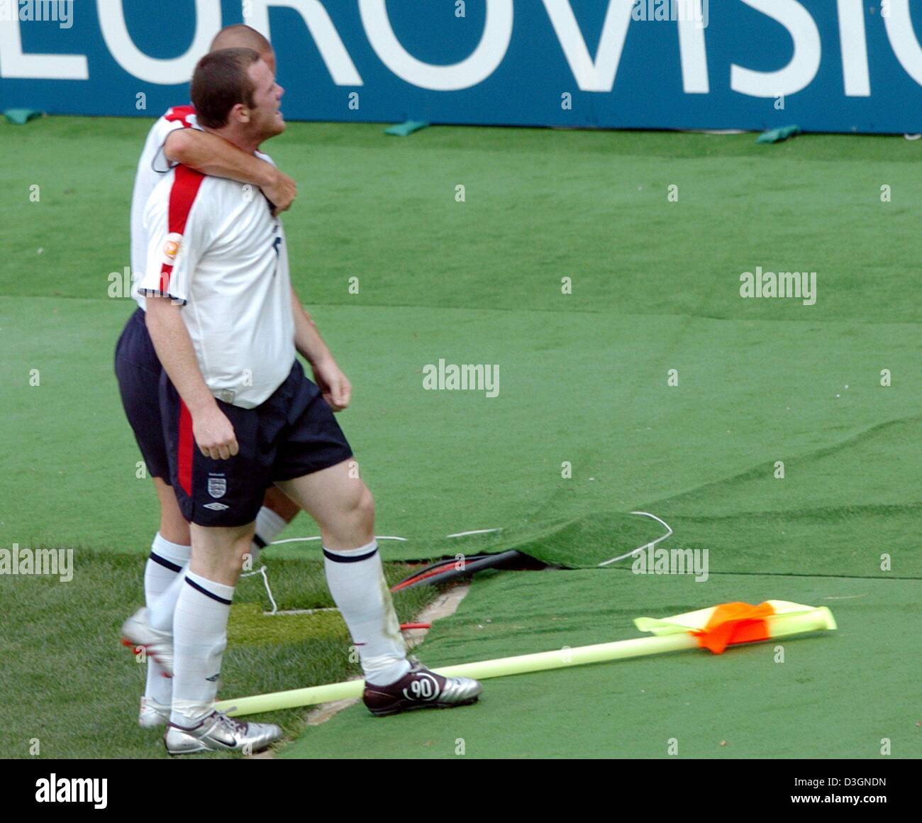 David beckham 2004 hi-res stock photography and images - Alamy