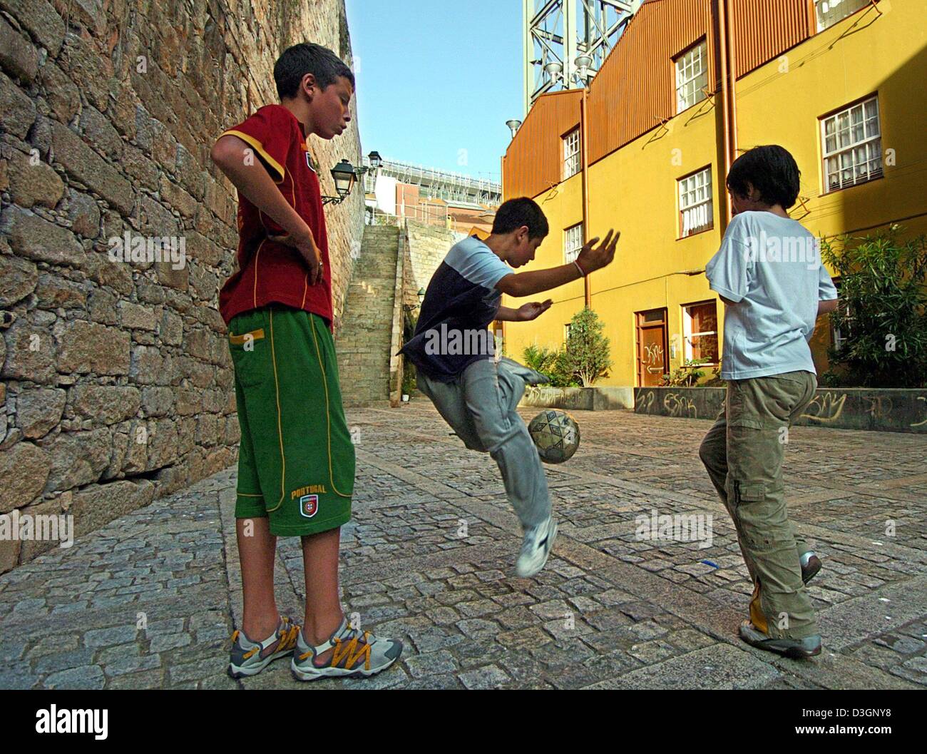 Soccer european championships 2004 portugal hi-res stock photography ...