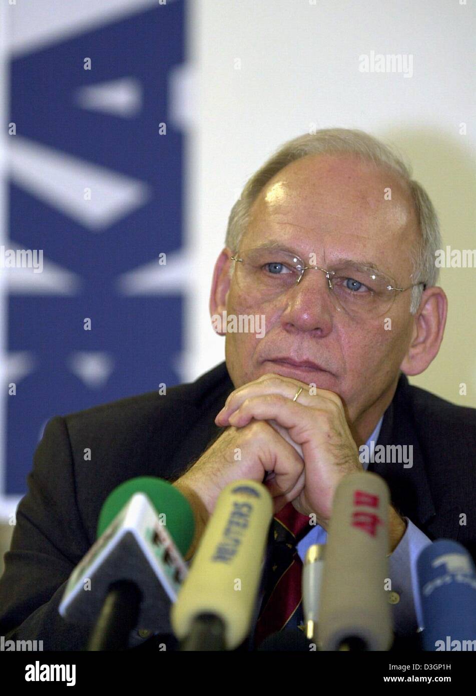 (dpa files) - Ulrich Kersten, President of the German Federal Bureau of ...