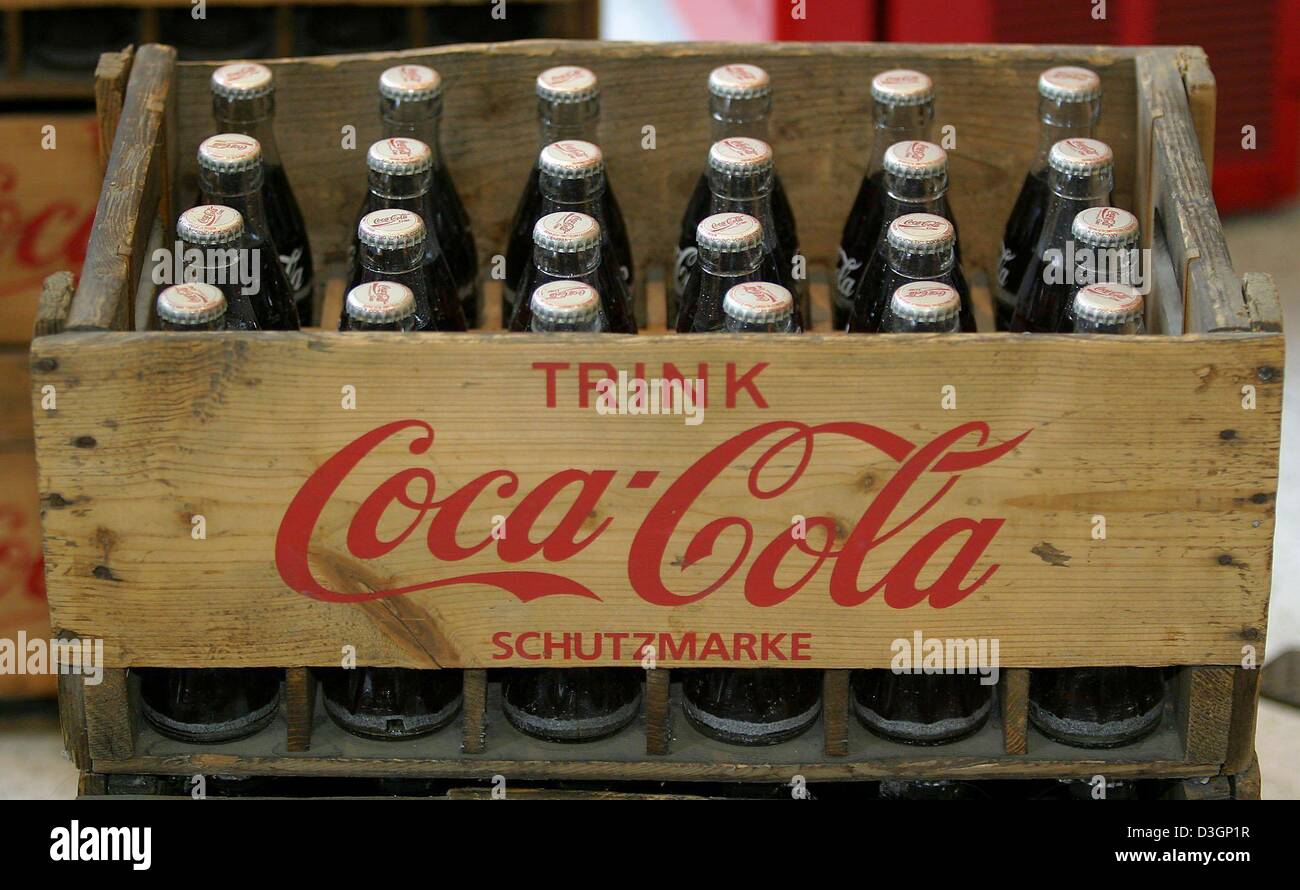 Soft drinks crate hi-res stock photography and images - Alamy Soft drinks crate hi-res stock photography and images - Alamy
