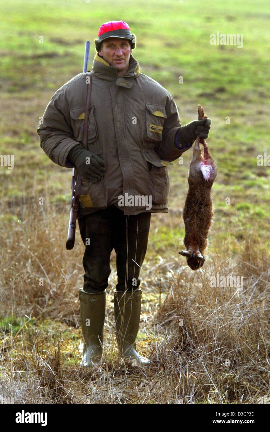 Shot rabbit hi-res stock photography and images - Alamy
