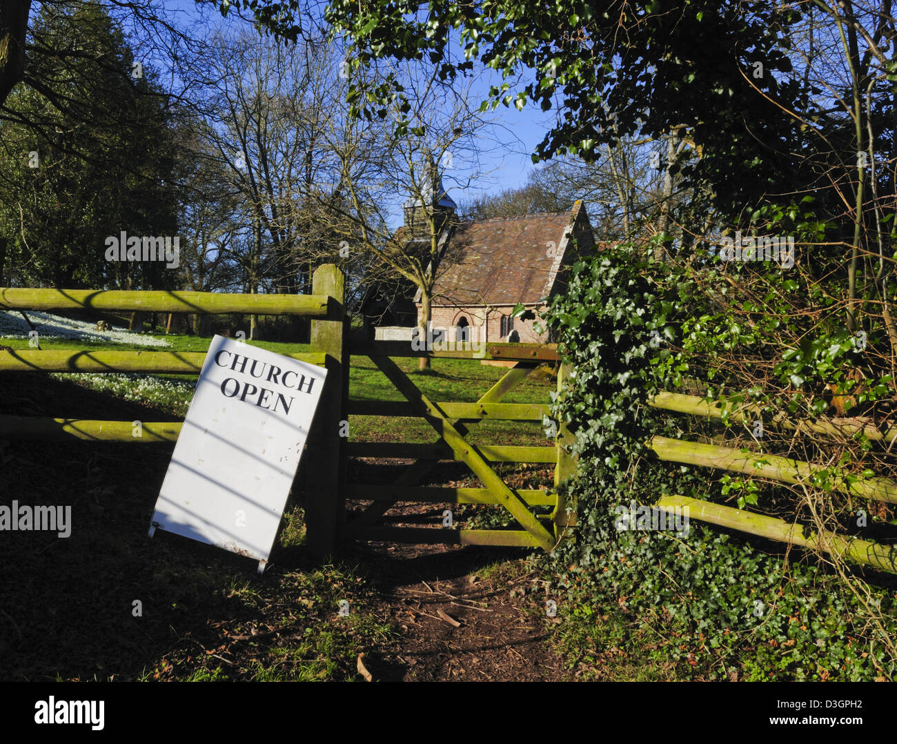 Church open sign hi-res stock photography and images - Alamy