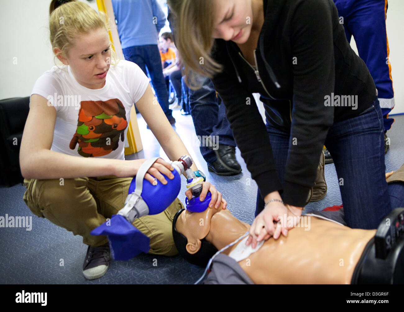 Artificial heart first hi-res stock photography and images - Alamy