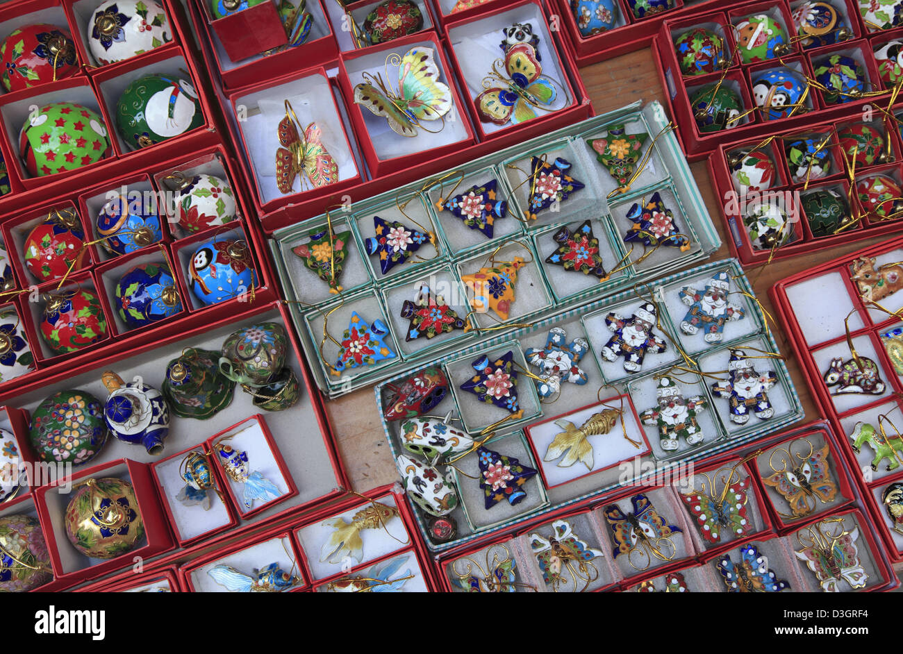 China, Hong Kong, Sheung Wan, Upper Lascar Row, curio shop Stock Photo ...