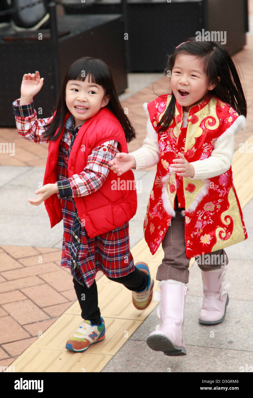 China girls hi-res stock photography and images - Alamy