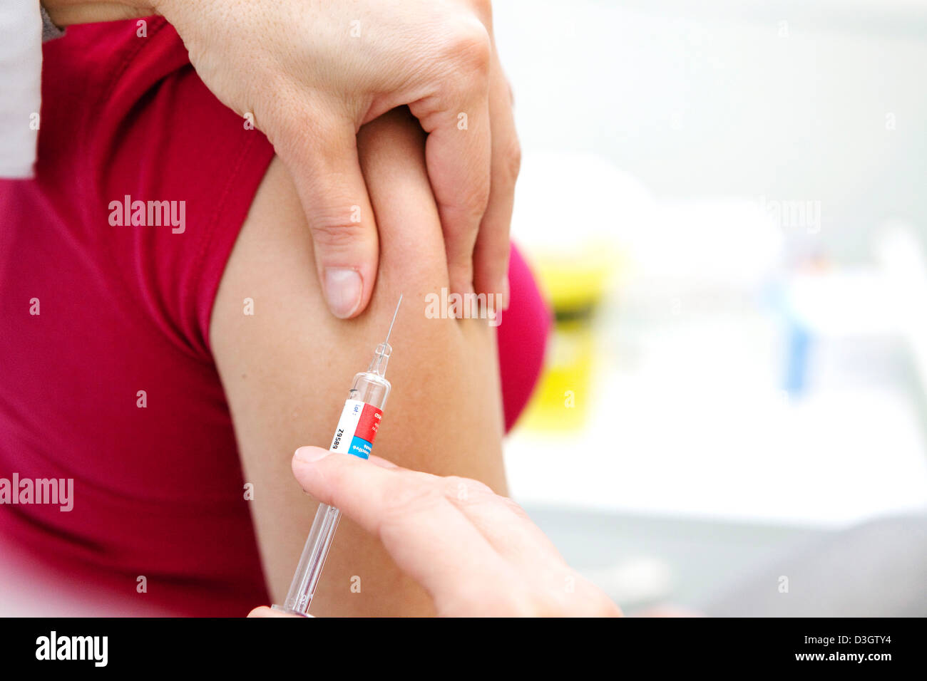 Woman injection arm hi-res stock photography and images - Alamy
