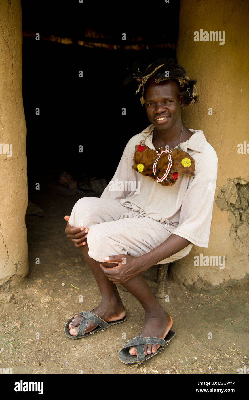 Luo man at his hut, Ngomongo Village, Kenya Stock Photo - Alamy