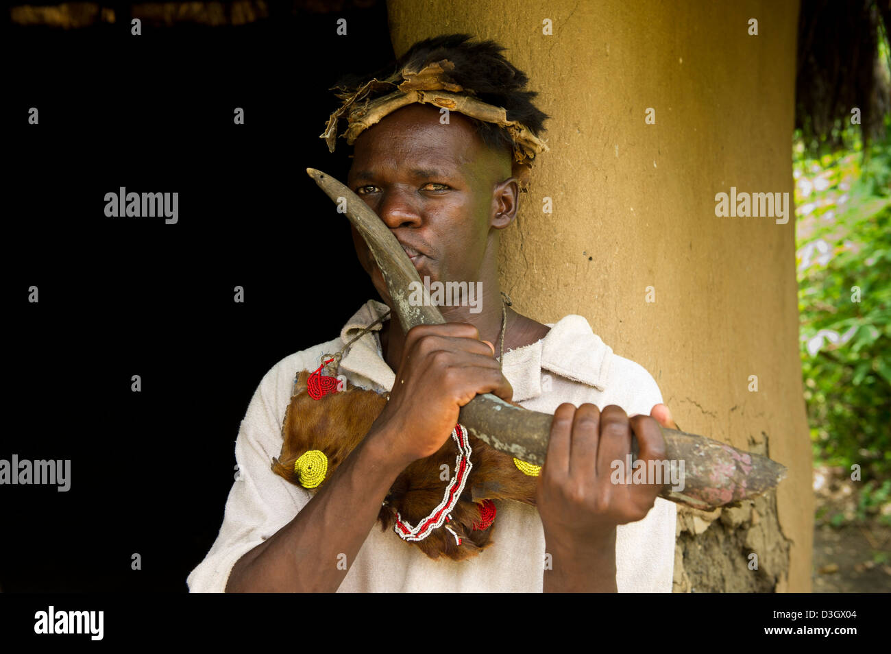 Africa musical blowing hi-res stock photography and images - Alamy