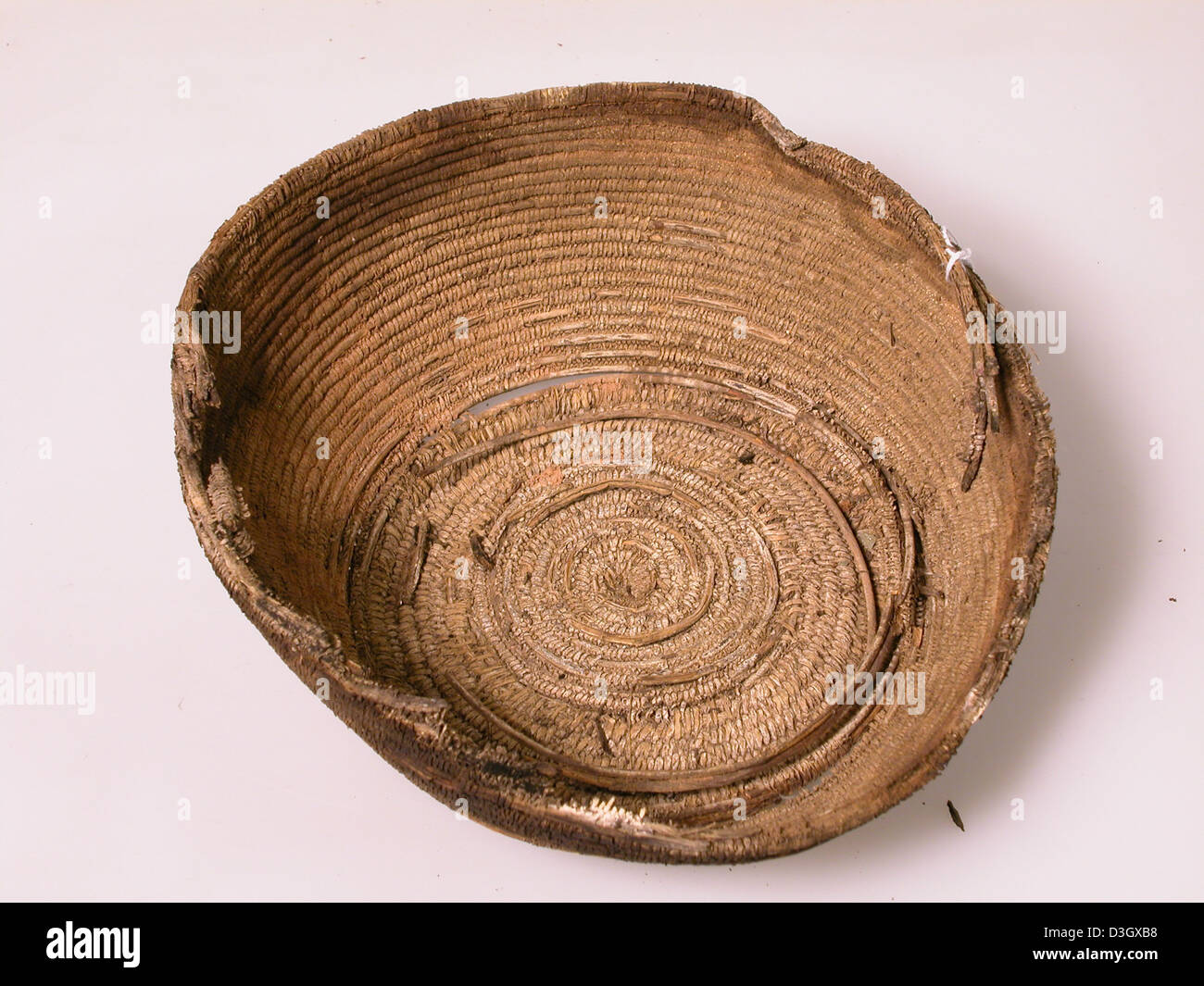 Basketmaker III Basket grca 67879-02 Grand Canyon Nat. Park Stock Photo ...