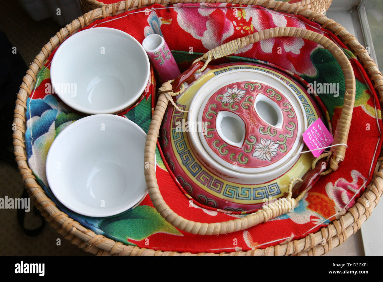 Hollow ware hi-res stock photography and images - Alamy