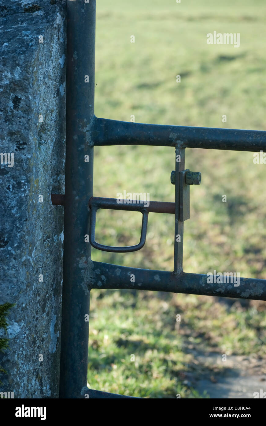Gate latches hi-res stock photography and images - Alamy