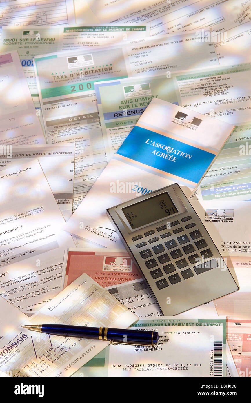 Cheque forms cheque forms hi-res stock photography and images - Alamy
