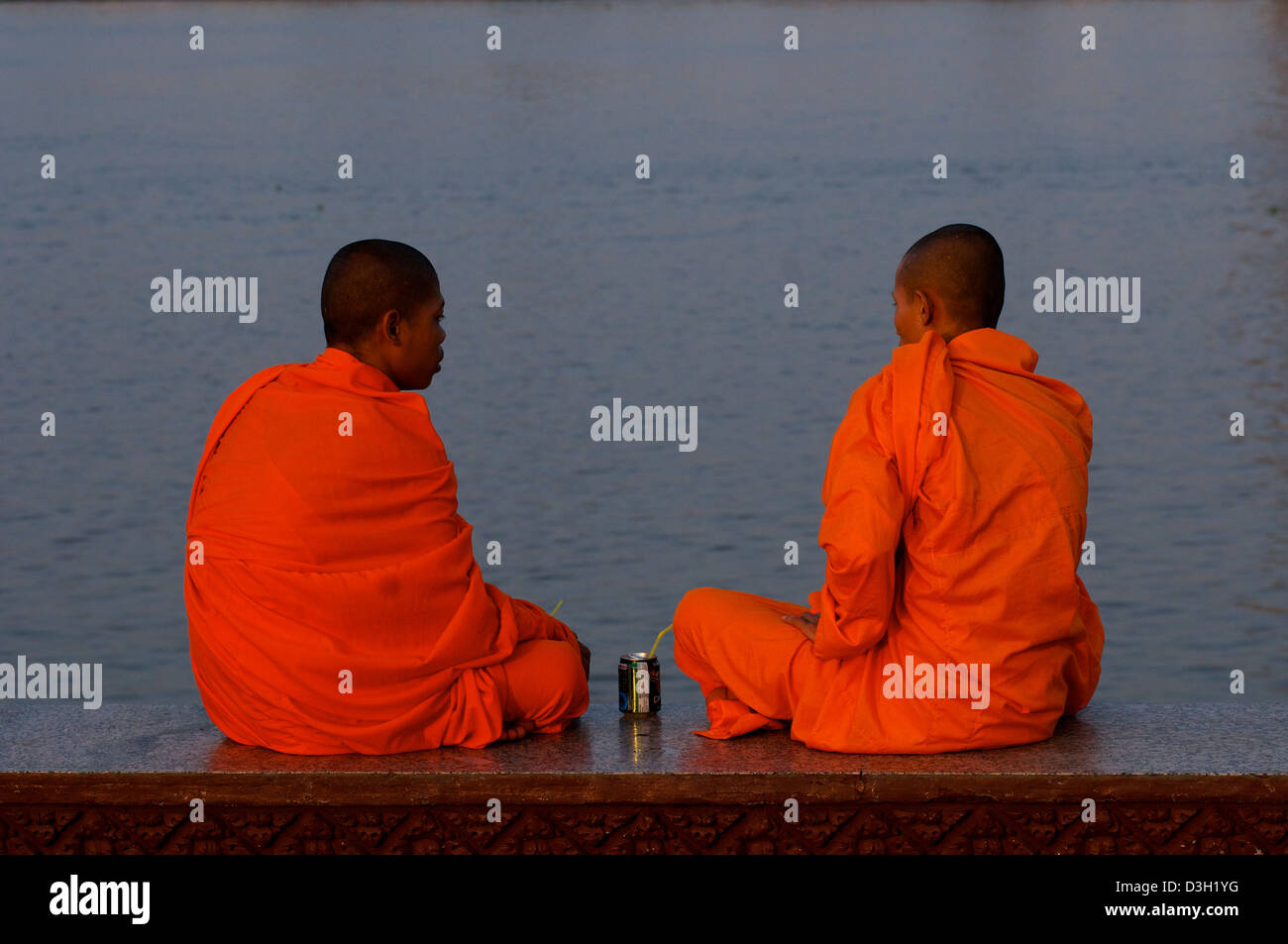 Buddhist monk drink hi-res stock photography and images - Alamy