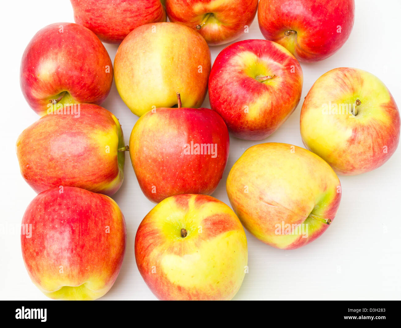 Vivid color apples hi-res stock photography and images - Alamy