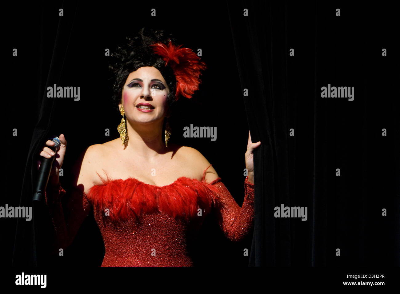 Live performance barcelona hi-res stock photography and images - Alamy